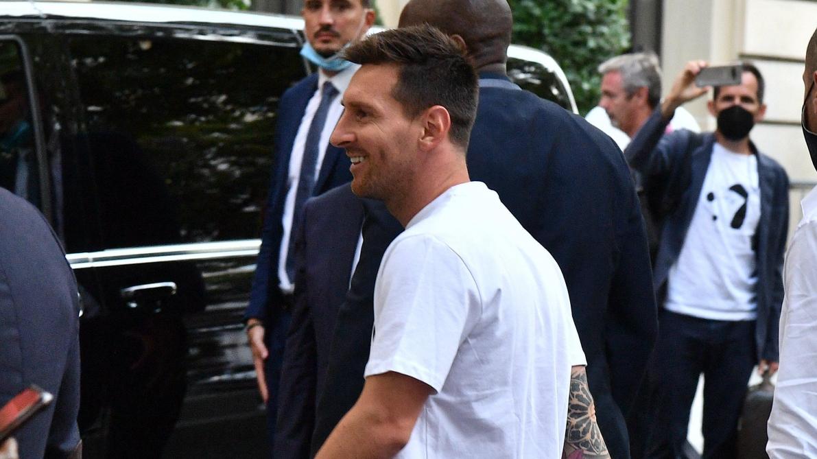 Suivez la présentation de Lionel Messi au PSG - Lemiroir1